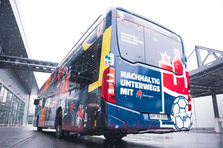 Linienbus im HSVH-Look und Fastlane: hvv switch wird neuer HSVH-Partner ...